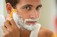 Découvrez notre guide complet : Rasage homme